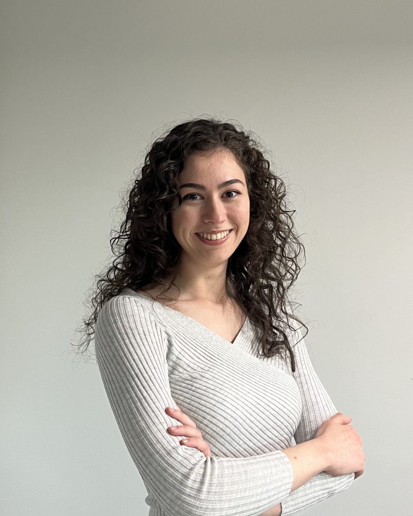 Marina Martín • 2EyesVision